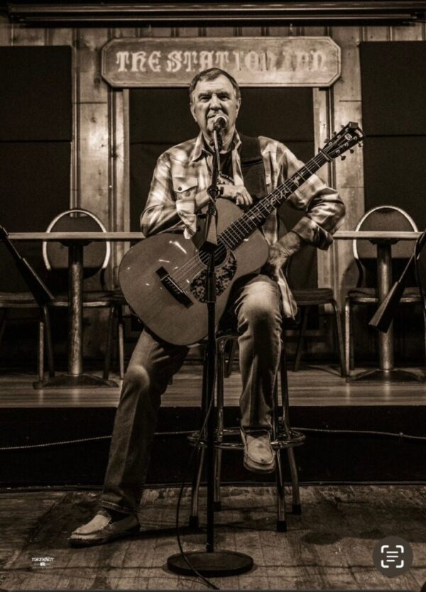 Val Storey, Larry Cordle, & New Monday – Station Inn